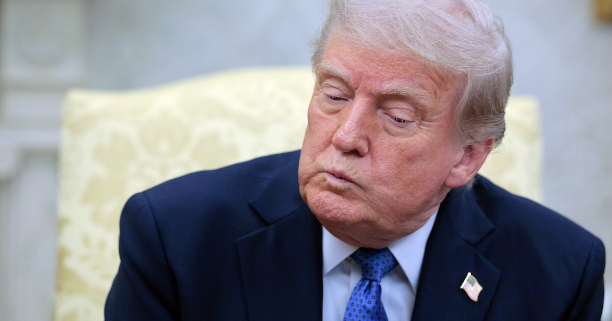 TERUGLEZEN VS. Populariteit van Trump blijft afnemen: dalende trend in ...