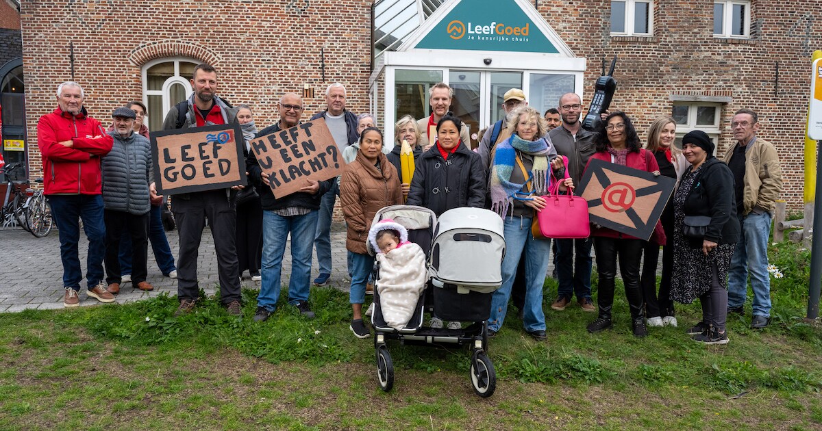 Huurders Wijdbosch overhandigen petitie aan LeefGoed: “Woningen ...
