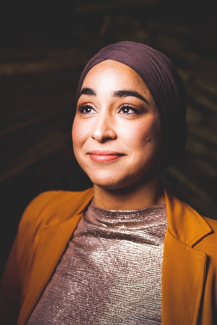 Hafsa El-Bazioui (34) is officieel eerste Vlaamse schepen met een ...