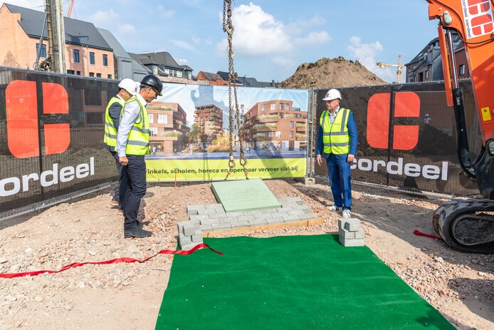 Eerste steenlegging voor Hof Van Saeys: “Feestelijke start voor ...