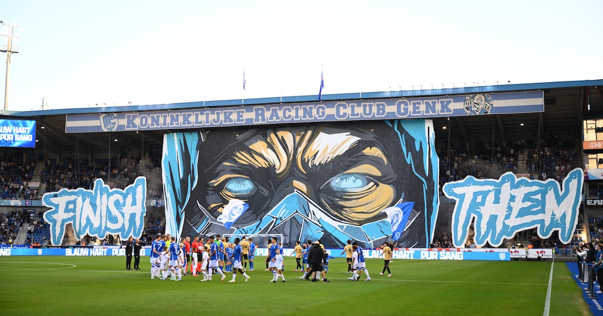 IN BEELD. Supporters KRC Genk zorgen voor indrukwekkende tifo | Genk ...