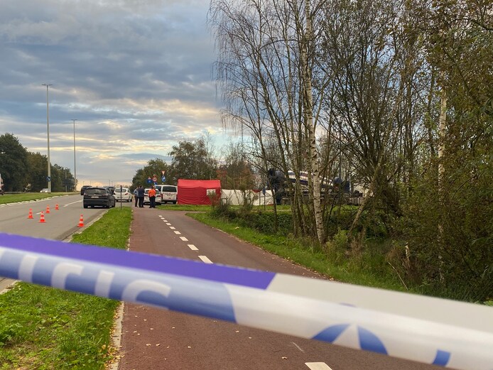 Fietsster (21) komt om het leven na aanrijding door betonmixer in Lier | Lier | hln.be