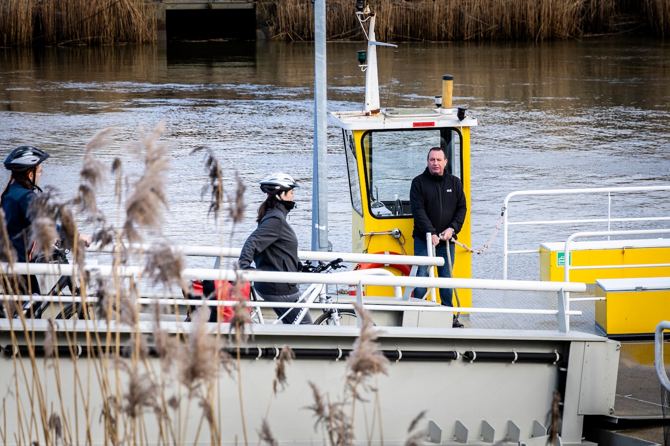 “Zelfs koning Filip zat ooit op mijn boot.” Veerman Geert zwaait af na ...