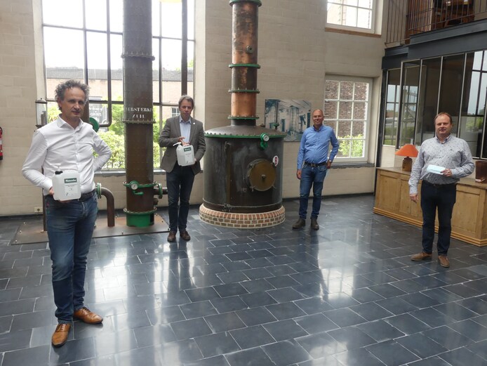 Alle Deinse bedrijven en winkels krijgen Filliers-handgel van de stad ...