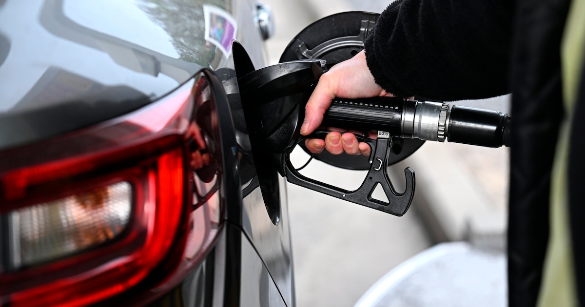 Benzineprijs naar hoogste niveau in jaren: dit zijn de goedkoopste ...