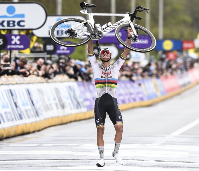 Het materiaal van de wereldkampioen is veilig: Alpecin-Deceuninck sluit ...
