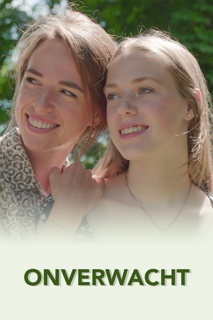 Stephanie Planckaert blikt terug op zware tienerzwangerschap: “Door alle kritiek belandde ik in ...