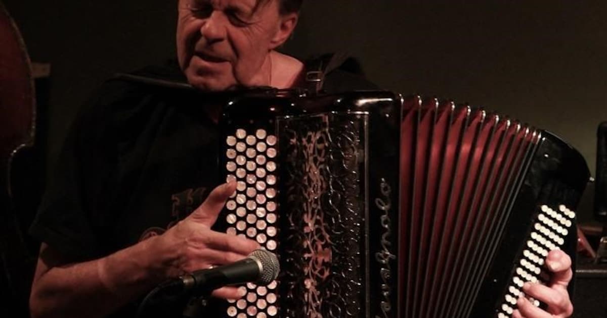 LEVENSVERHAAL. “Aan de keukentafel of voor volle zaal, hij legde ...