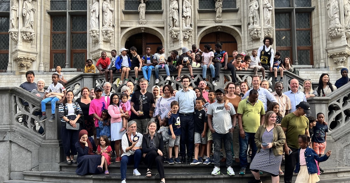 Buurthuis ’t Lampeke in Leuven staat te koop en dat kost je minimum 500 ...