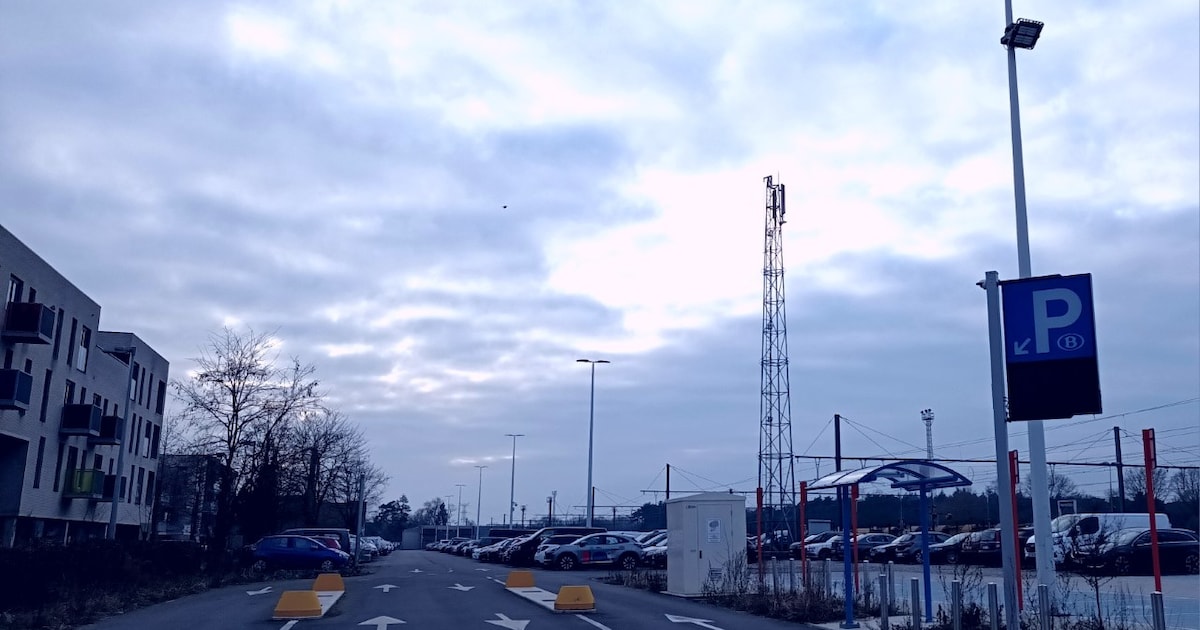 Vanaf 30 mei wordt NMBS-parking betalend behalve ‘s nachts en in de ...
