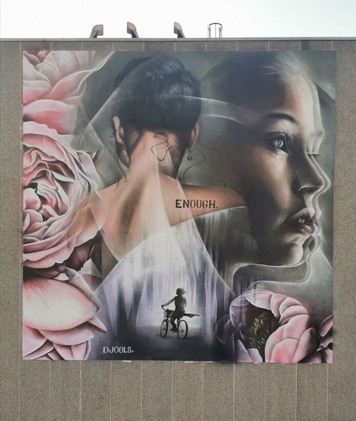 Enorme grafitti-tekening fleurt kale muur aan frituur Den Hangar in ...