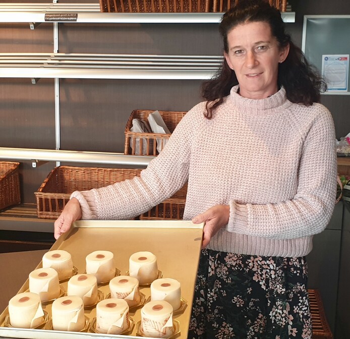 Bakker maakt eetbare rolletjes toiletpapier: “Een beetje humor kan ...