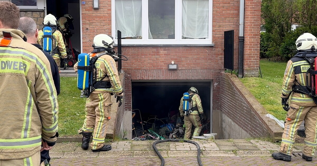 Brandweer heeft garagebrand in Sint-Andries snel onder controle ...