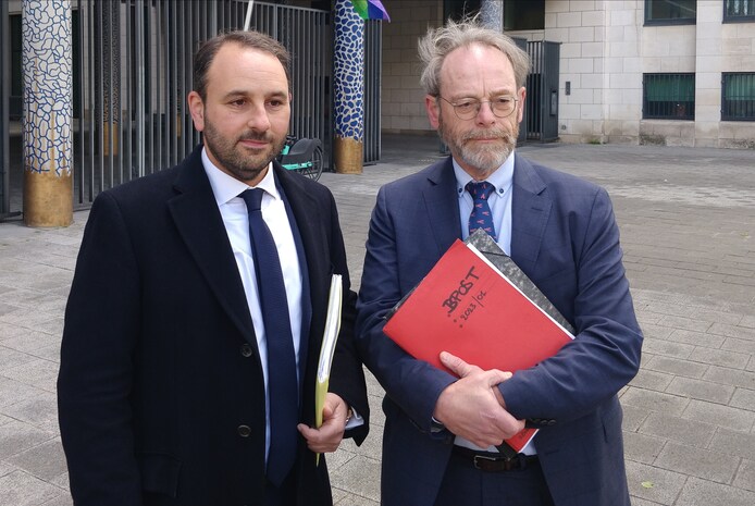 “U communiceert via Signal, het kanaal dat drugsdealers gebruiken ...