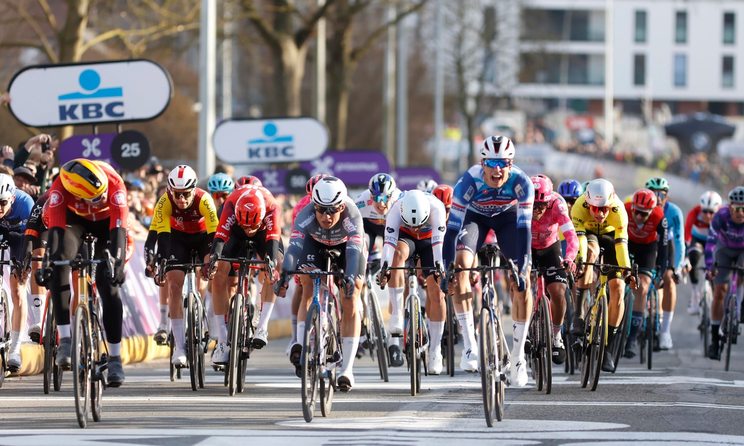 “Het is niet de bedoeling dat Bakala elk jaar extra geld in ons pompt ...