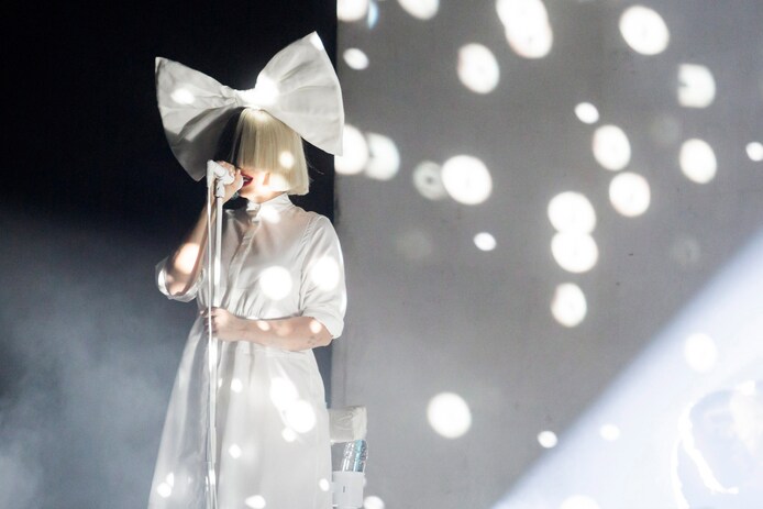 Sia was drie jaar lang depressief na scheiding | Celebrities | hln.be