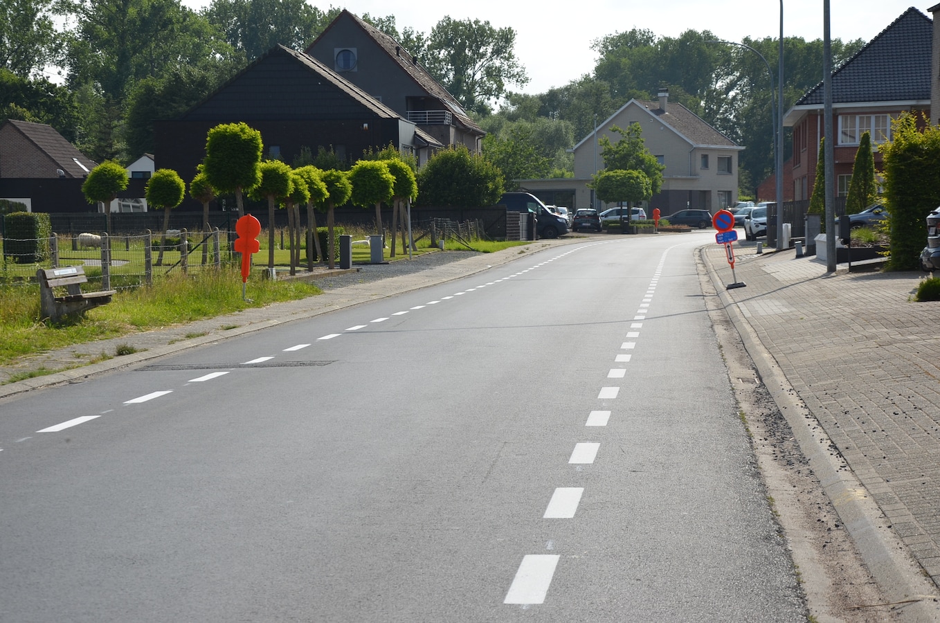 Gemeente brengt nieuwe fietssuggestiestroken aan in vijf straten ...