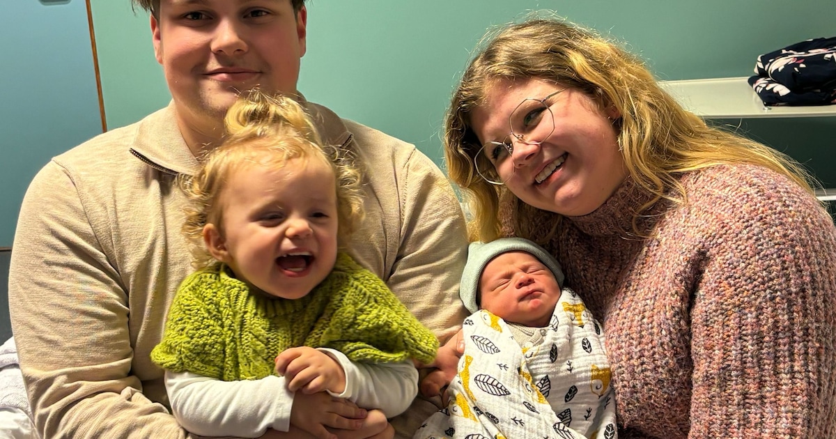 Luca is de eerste West-Vlaamse baby van 2024, geboren om twee minuten ...