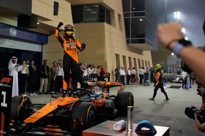 Baaldag voor Max Verstappen in Bahrein: wereldkampioen pas zesde, winnende Piastri en Norris op ...