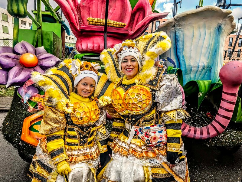 IN BEELD. Dit was dag 2 van Aalst Carnaval: uitgeregende maandagsstoet ...
