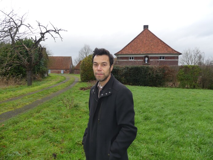 Beschermde kasteelhoeve in Hansbeke opent voor het publiek tijdens foto ...