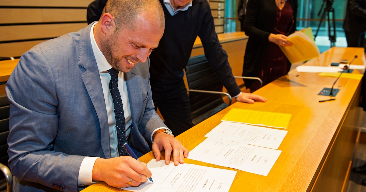 Theo Francken legt eed af als burgemeester van Lubbeek | Nieuws | HLN.be