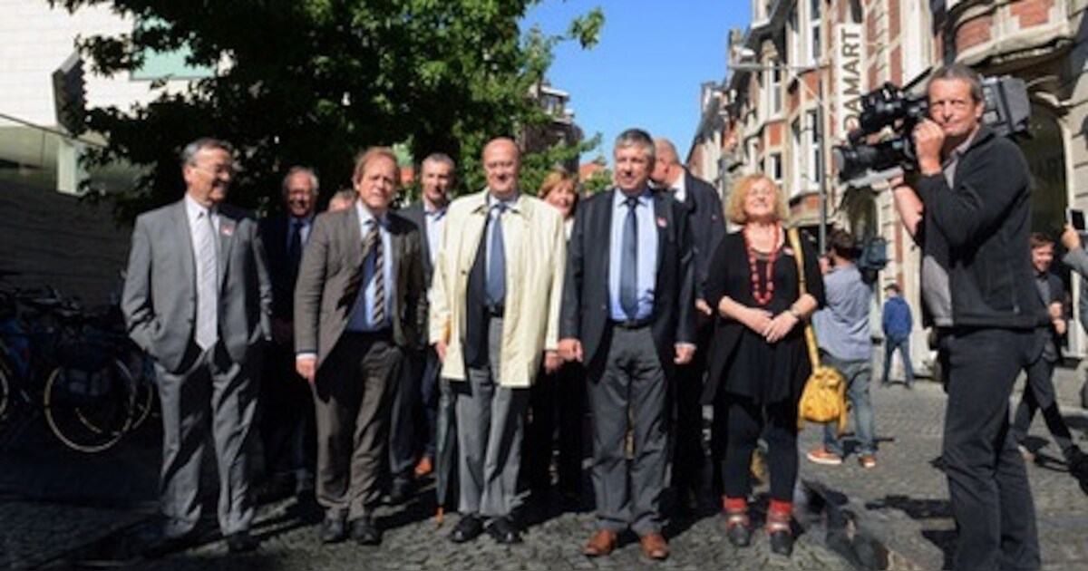 Minister Vandeurzen wandelt achteruit voor dementie | Leuven | hln.be