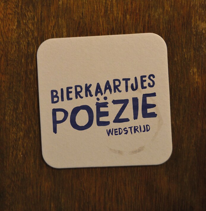 Schrijf je mooiste gedicht op een bierkaartje | Aalst | hln.be