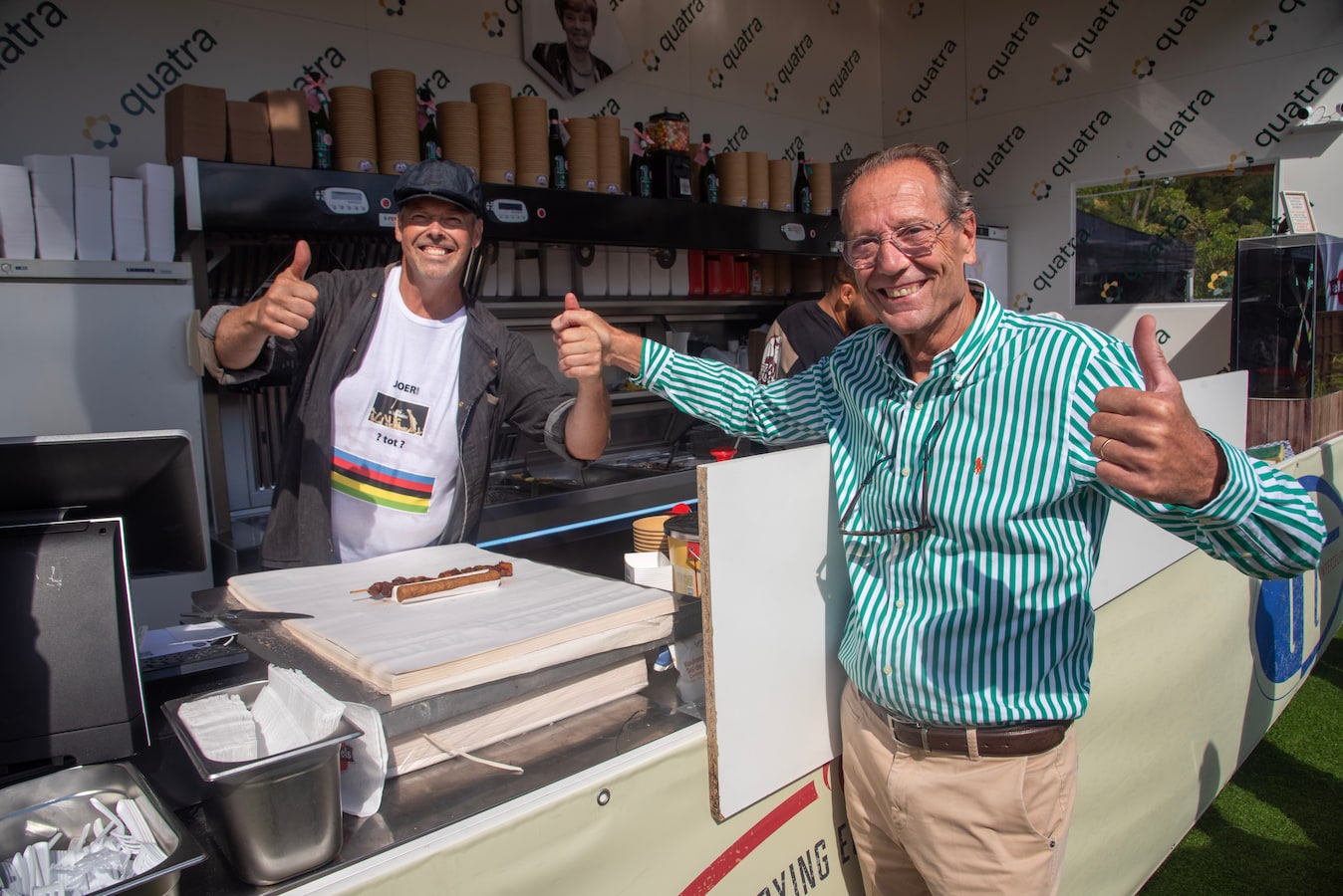 Joeri is begonnen aan wereldrecordpoging frieten bakken: “Record ondergeschikt aan het goeie ...