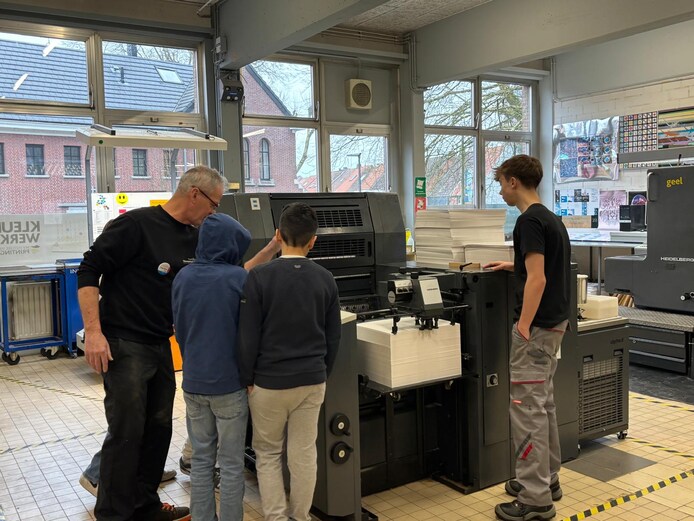 250 leerlingen ontdekken wetenschap en techniek op STEM-dag in ...