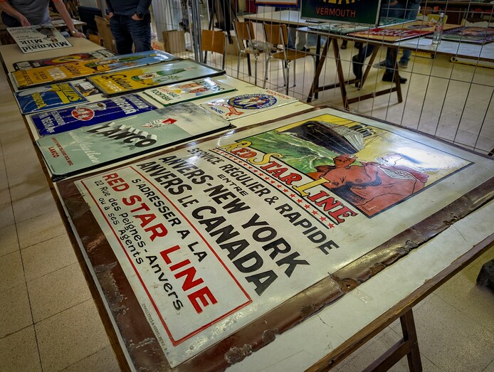 Eerste beurs voor emailleborden in Menen een schot in de roos: “Mijn ...