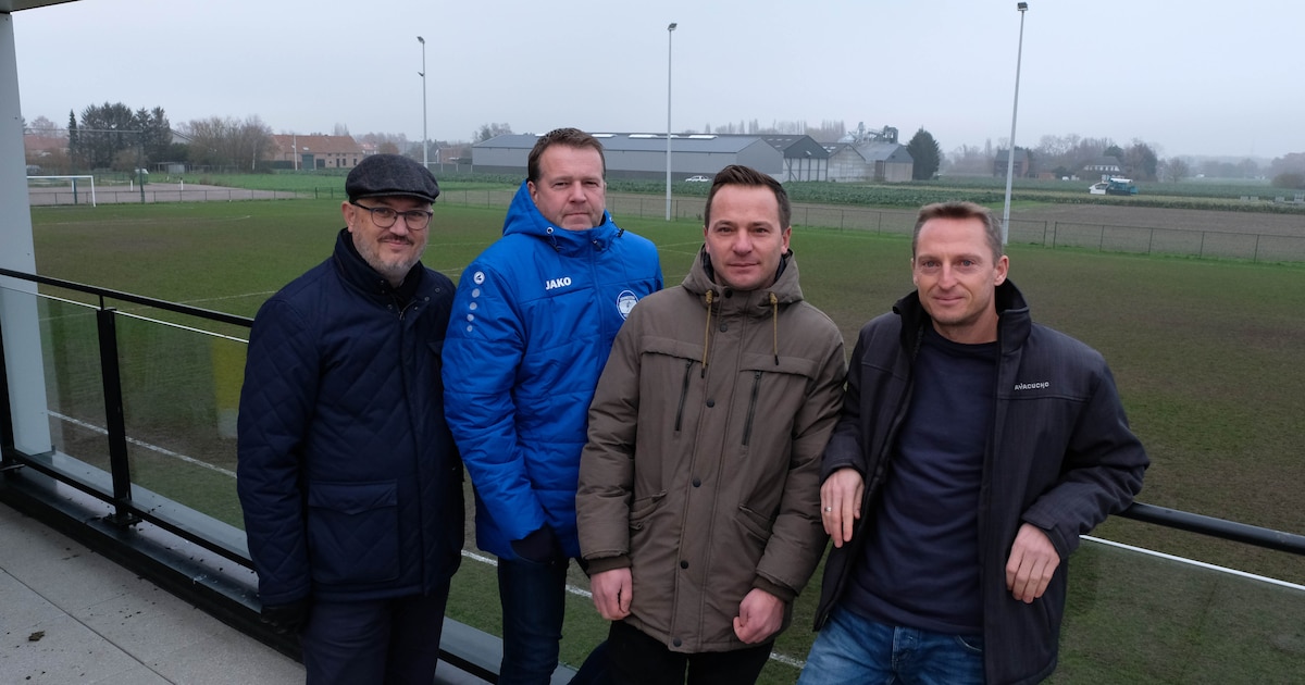 Zennester Hombeek zamelt geld in voor kunstgras: “Wie koopt symbolisch ...