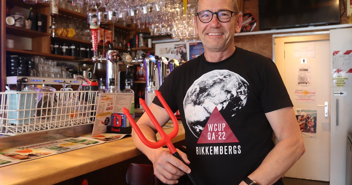 Cafébaas Alain (61) verloot cheque aan klanten als Rode Duivels ...