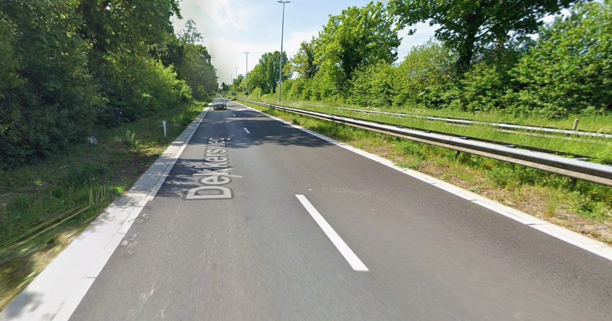 Vrachtwagen en personenwagen botsen op N41 in Hofstade | Aalst | HLN.be