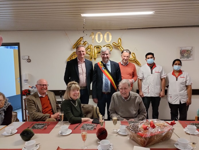 Fernand Ruysschaert viert 100ste verjaardag | De Haan | hln.be