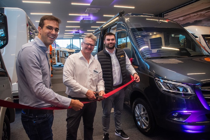 Dicar opent nieuwe showroom in Wetteren met wereldprimeur: “Luxe ...