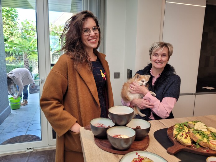 Madam Bakster legt borstkankerpatiënt Natascha (52) in de watten: “Het ...