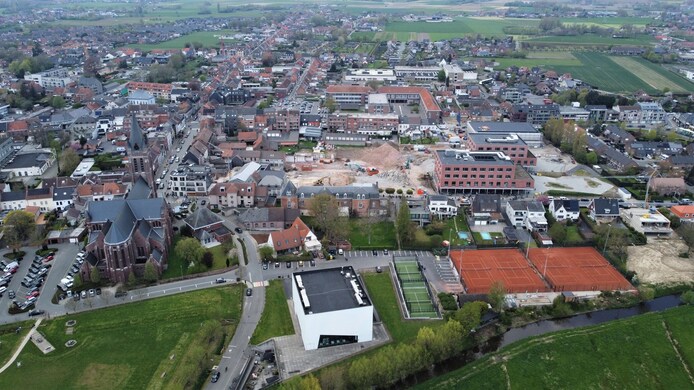 Luchtfoto centrum Avelgem toont impact werken Sint-Jan Berchmans ...