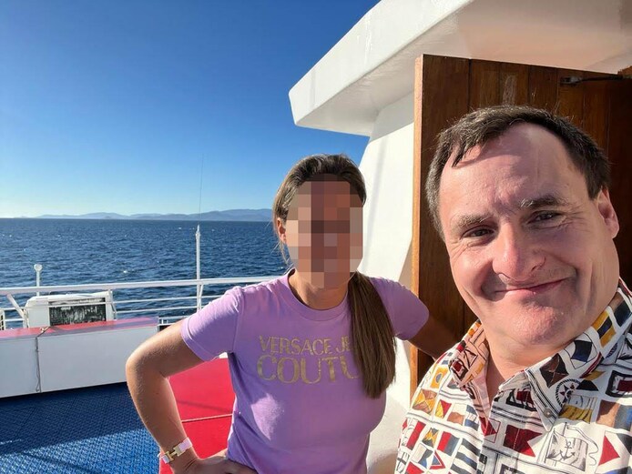 ‘Femme fatale’ Hilde R. (38) wordt verdacht van moord op haar man en is op de vlucht. Dat vindt ...