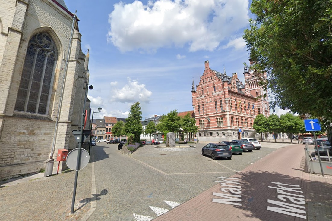 Poging tot woninginbraak verijdeld aan Markt in Temse | Foto | hln.be