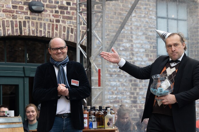 Hasselts Jenevermuseum en stripauteur Michaël Olbrechts maken graphic ...