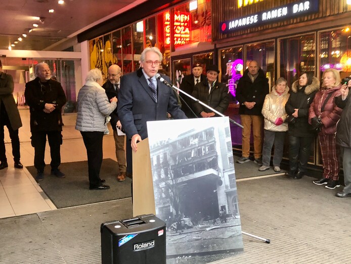 “Als we nu terugkijken, beseffen we hoe fragiel geluk en vrede zijn ...