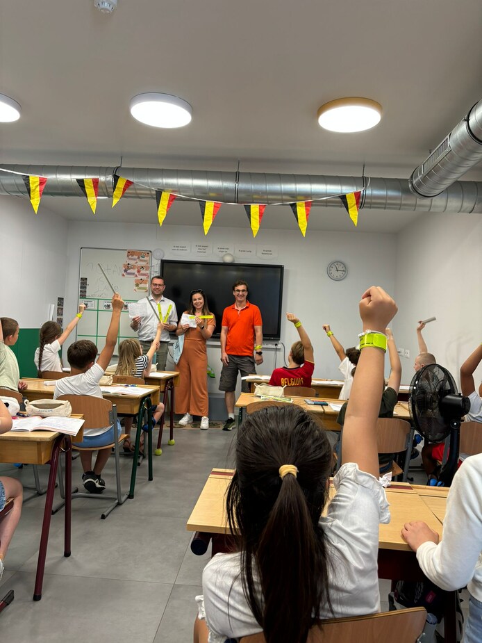 Schepenen belonen leerlingen die met fiets of te voet naar school komen ...