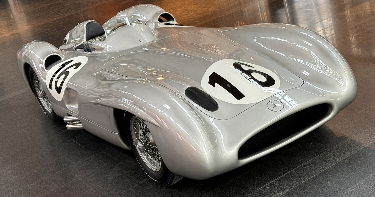 Zilveren ‘Streamliner’ van Mercedes is duurste formule 1-wagen ooit ...