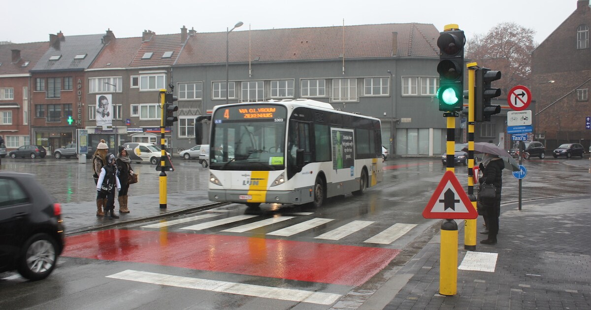 Meer verkeerslichten springen straks automatisch op groen voor trams en ...