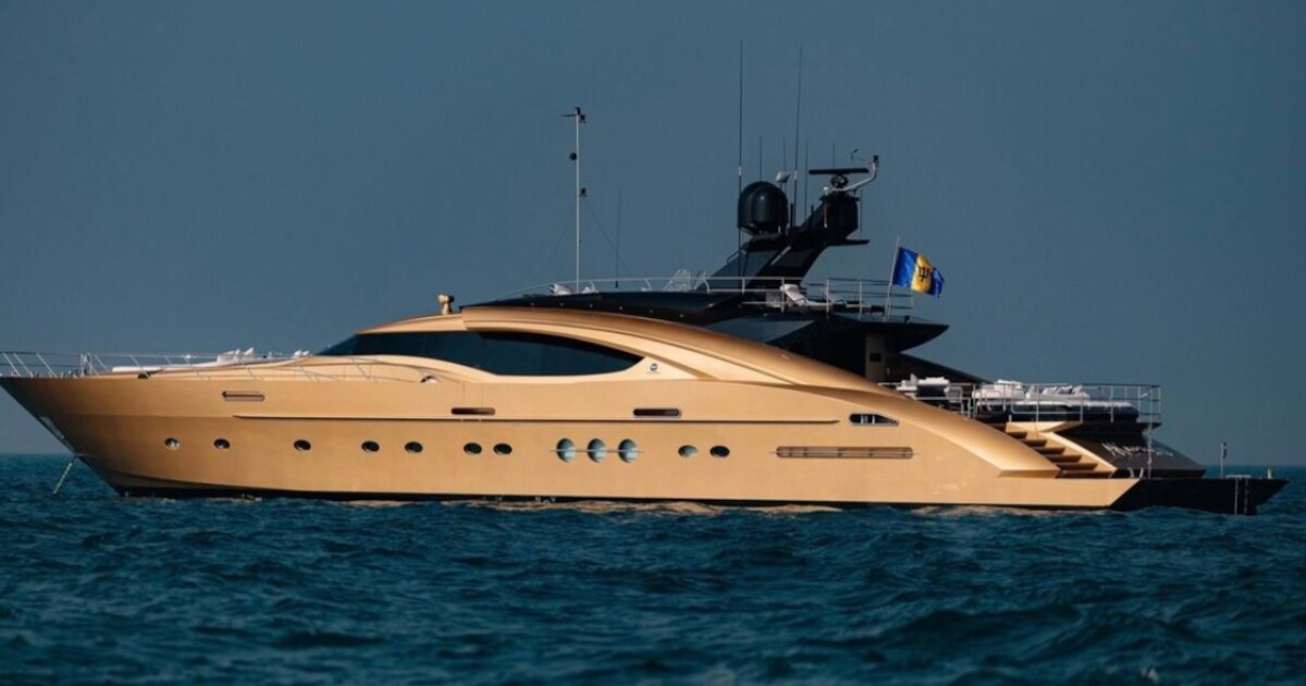 Te huur voor 112.000 euro per week: een gouden jacht | Het leukste van ...
