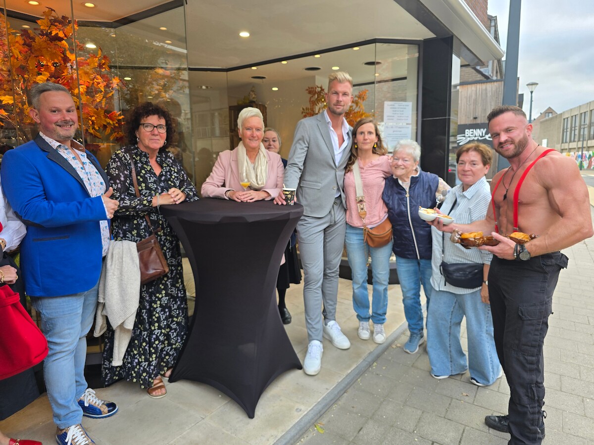 KIJK. Ruben Van Gucht komt shoppen en praatje slaan in Assenede | Foto | hln.be