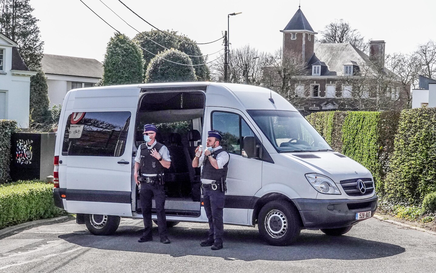 “Dat weet ik niet meer”: reconstructie Kortrijkse kasteelmoord lost ...