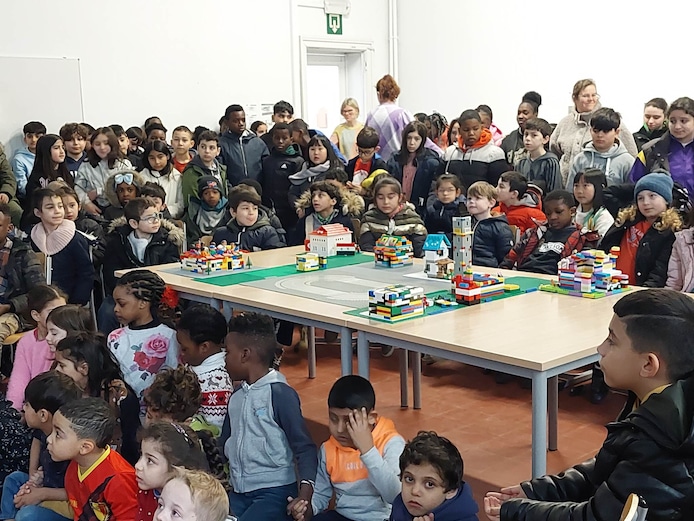 Eén minuut stilte op Gentse scholen voor slachtoffers aardbeving in ...