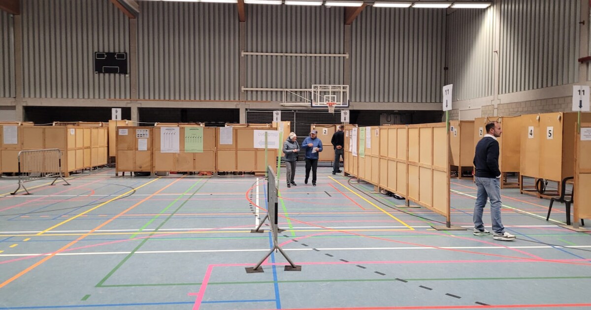 De stembussen in Laakdal zijn open, de strijd is begonnen: welke partij ...